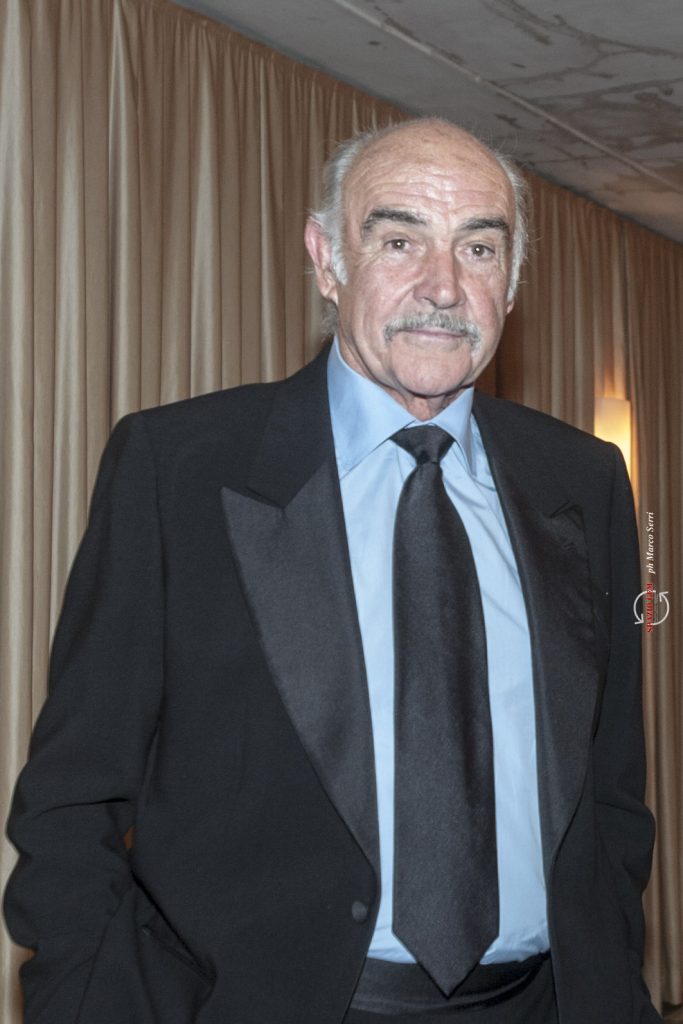 Omaggio a Sean Connery in un inedito incontro a Roma - MyWhere